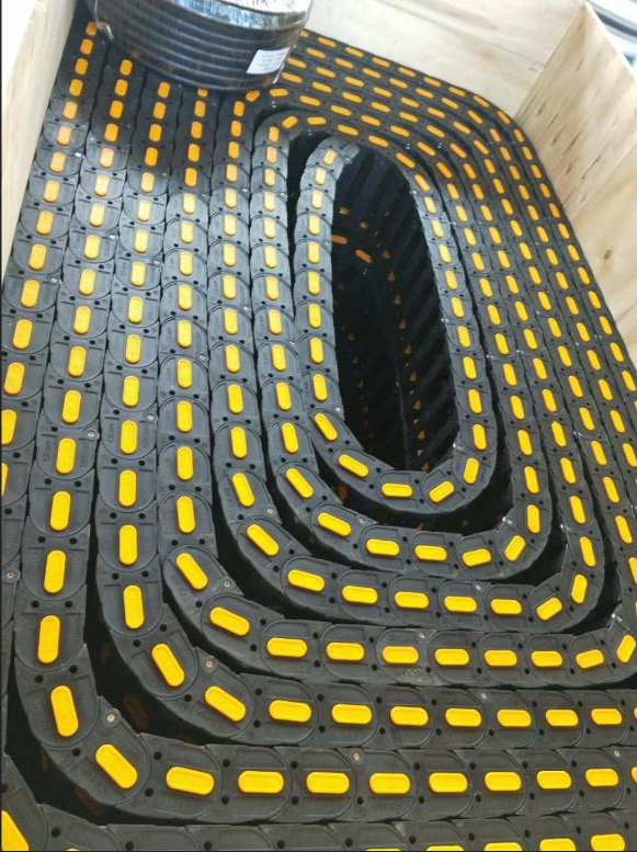 Different Specification Overhead Crane Components Energy Chain For ...