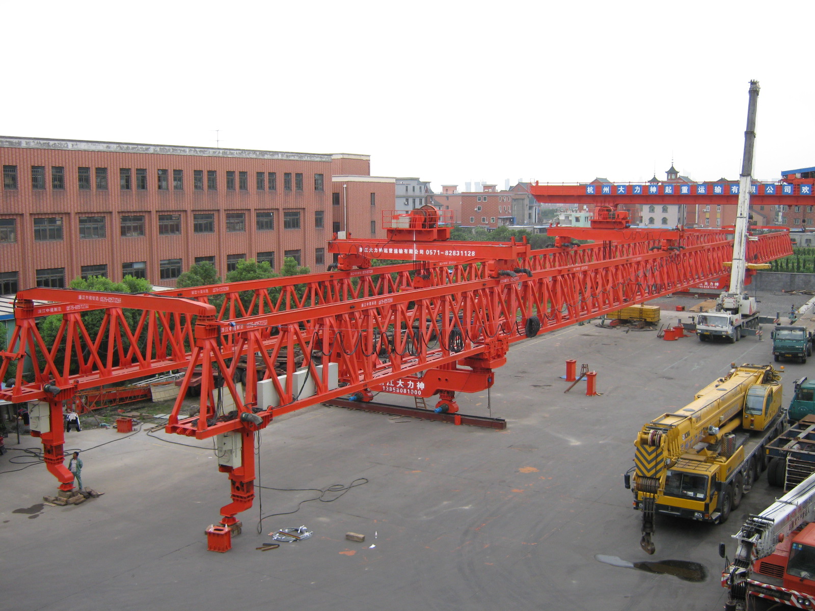 Steel Launching Gantry Crane for Building High Rise Constructions with ...