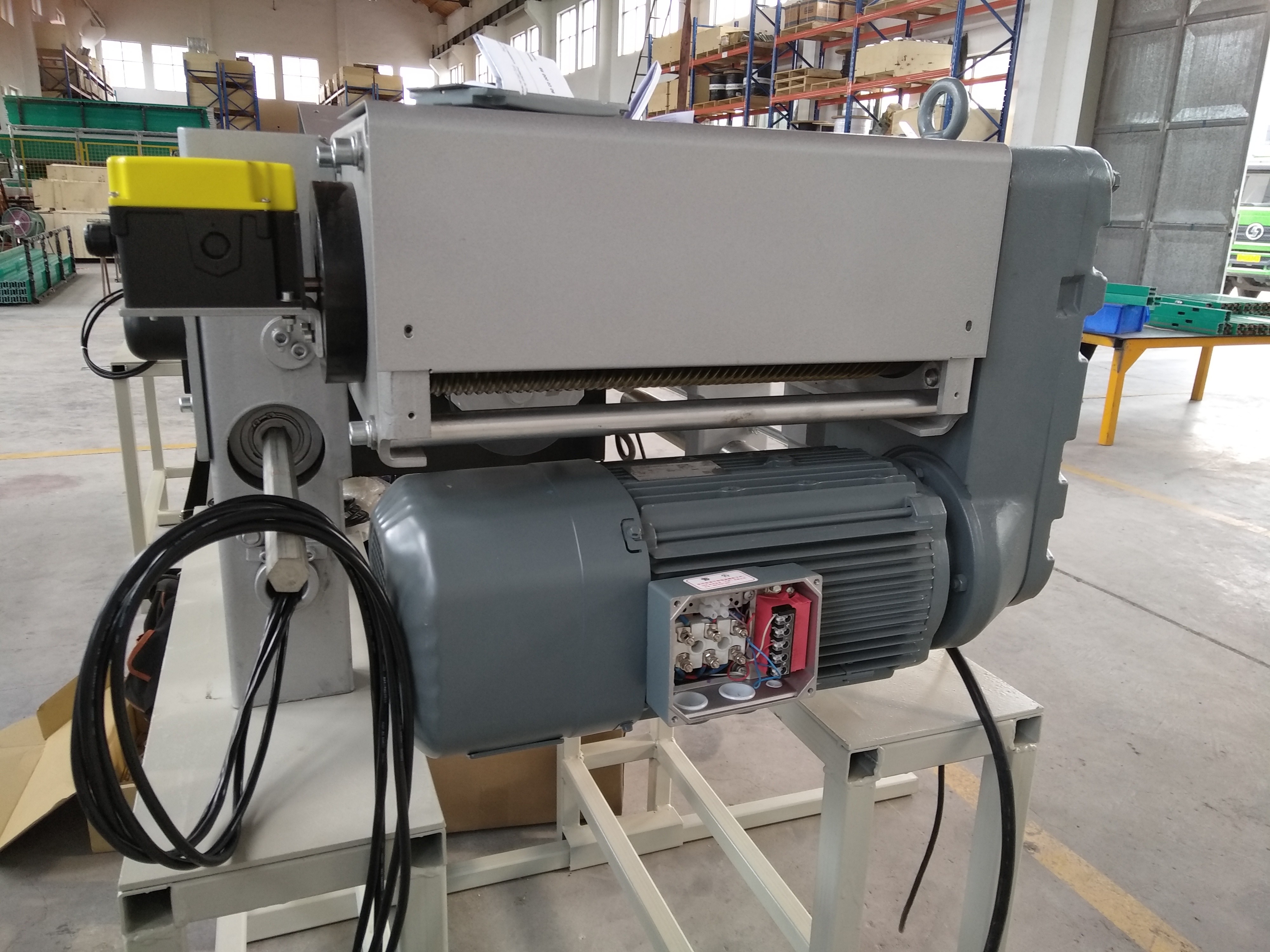 3 T high perormance M5 NHA Low Headroom Hoist , Electric Wire Hoist For ...